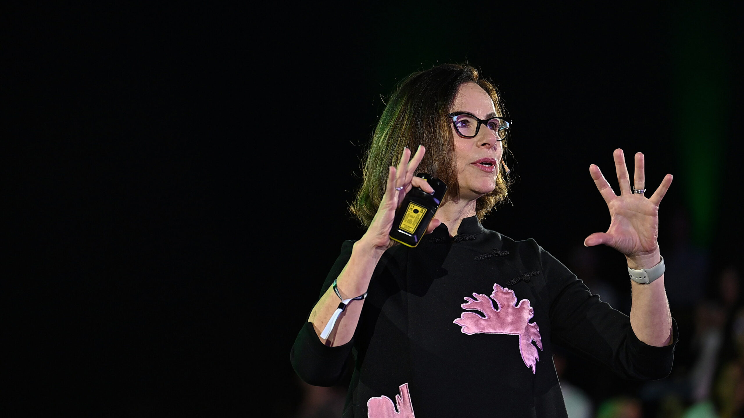 Fernanda Viégas -What Do Chatbots Think About Us? And Does It Matter ...